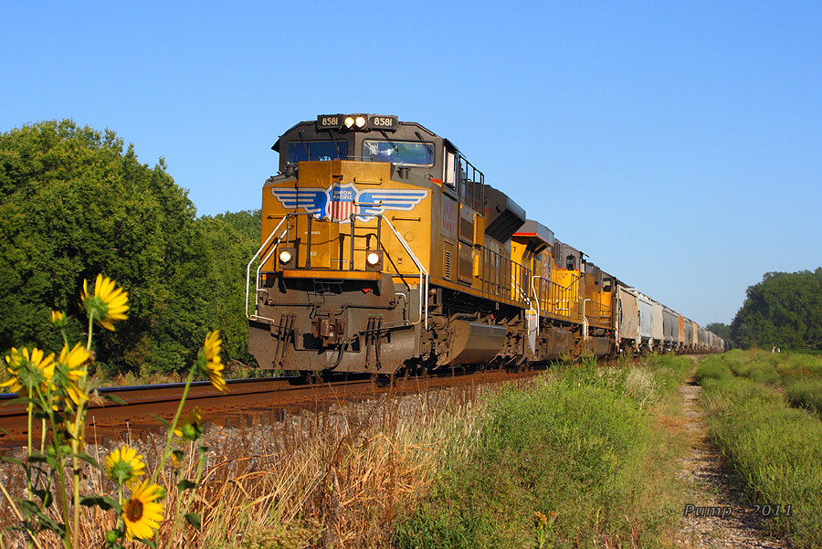 Westbound UP Loaded Grain Train